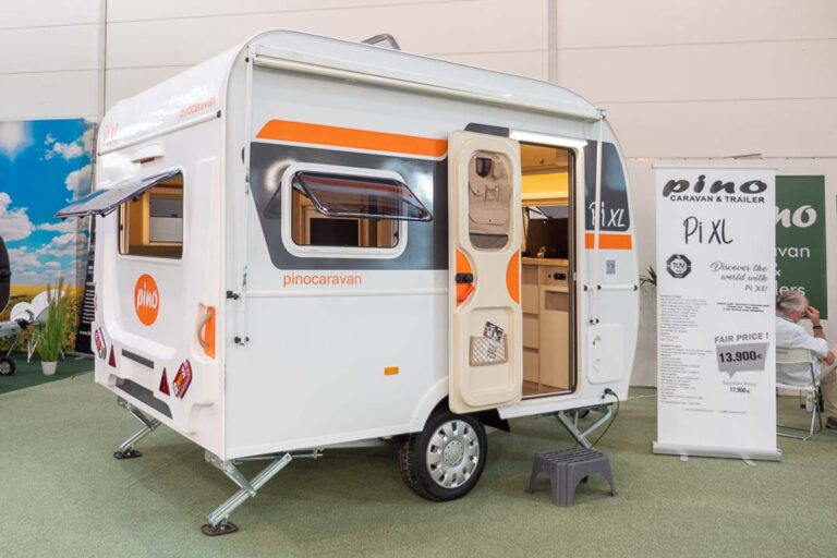 Caravanas pequeñas con aseo (y ducha): más comodidad en la carretera